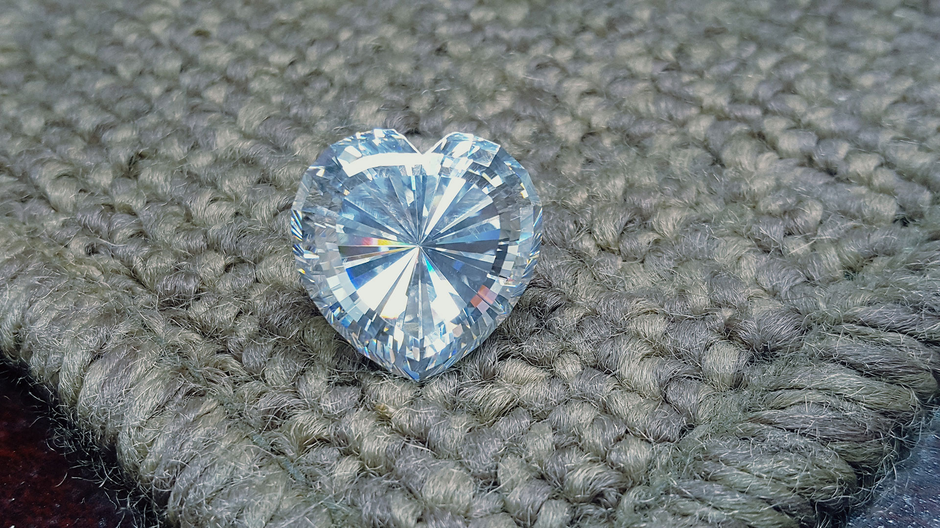 New World Gem